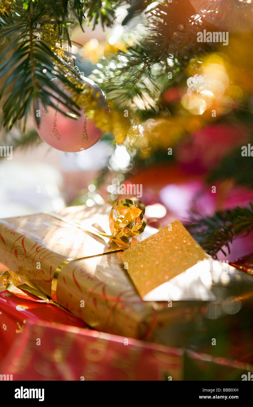Christmas tree presents underneath hi-res stock photography and images ...