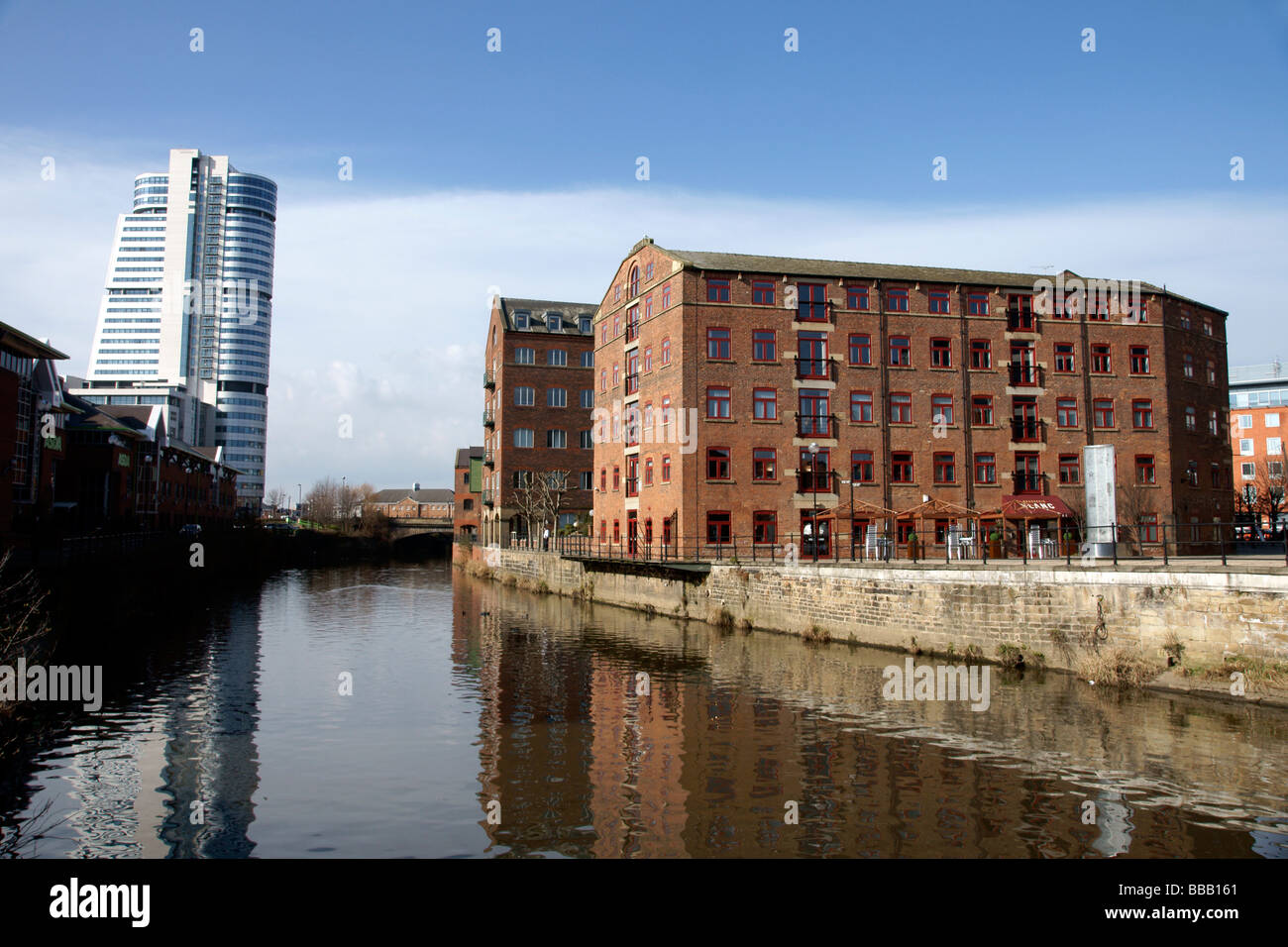 Bridgewater Tower a modern housing office develpoment on the Leeds ...