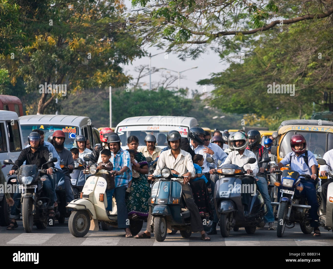 Mg road bangalore hi-res stock photography and images - Alamy
