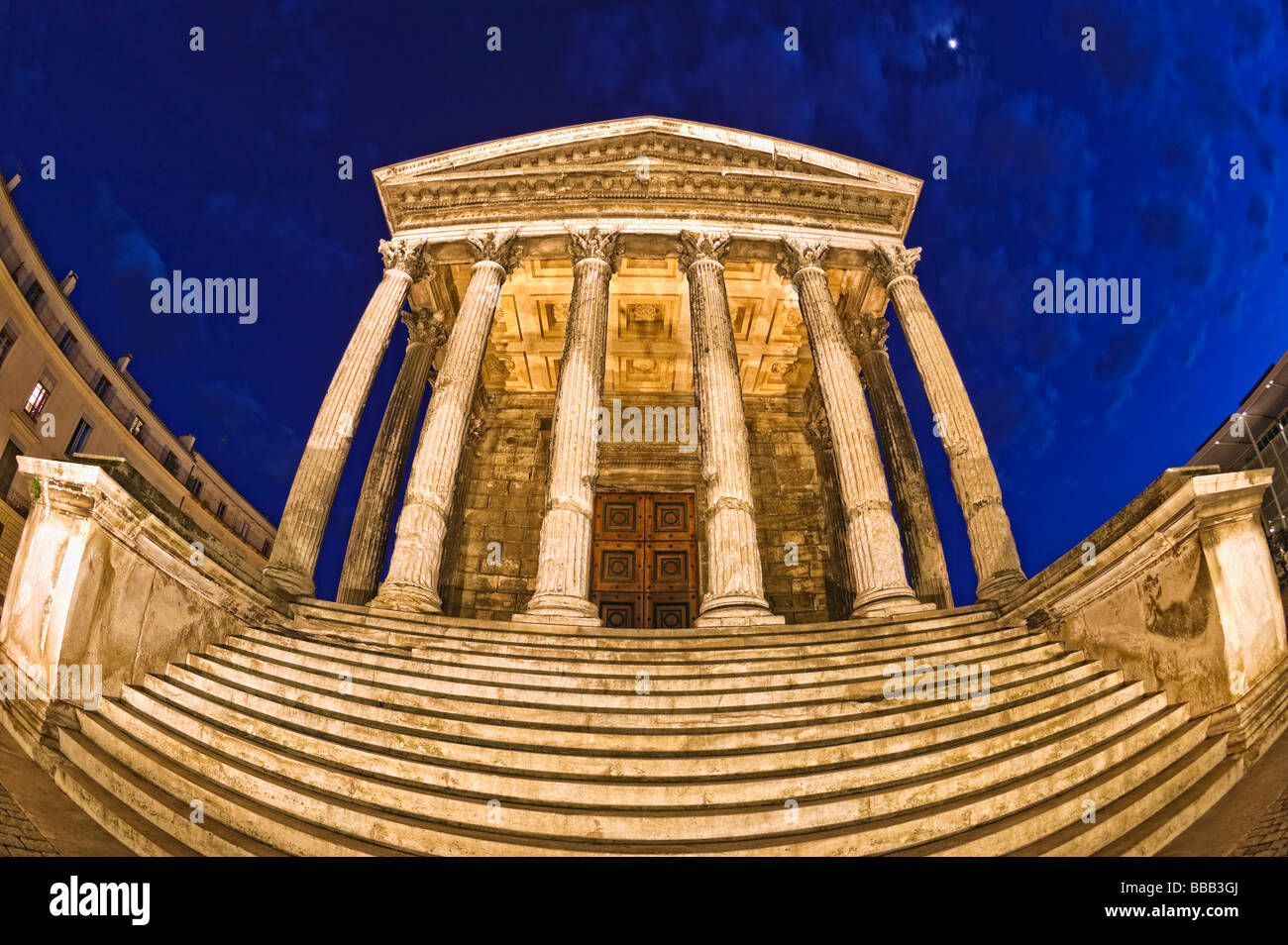 Maison Carée, Nimes, France; Romanesque temple Stock Photo - Alamy