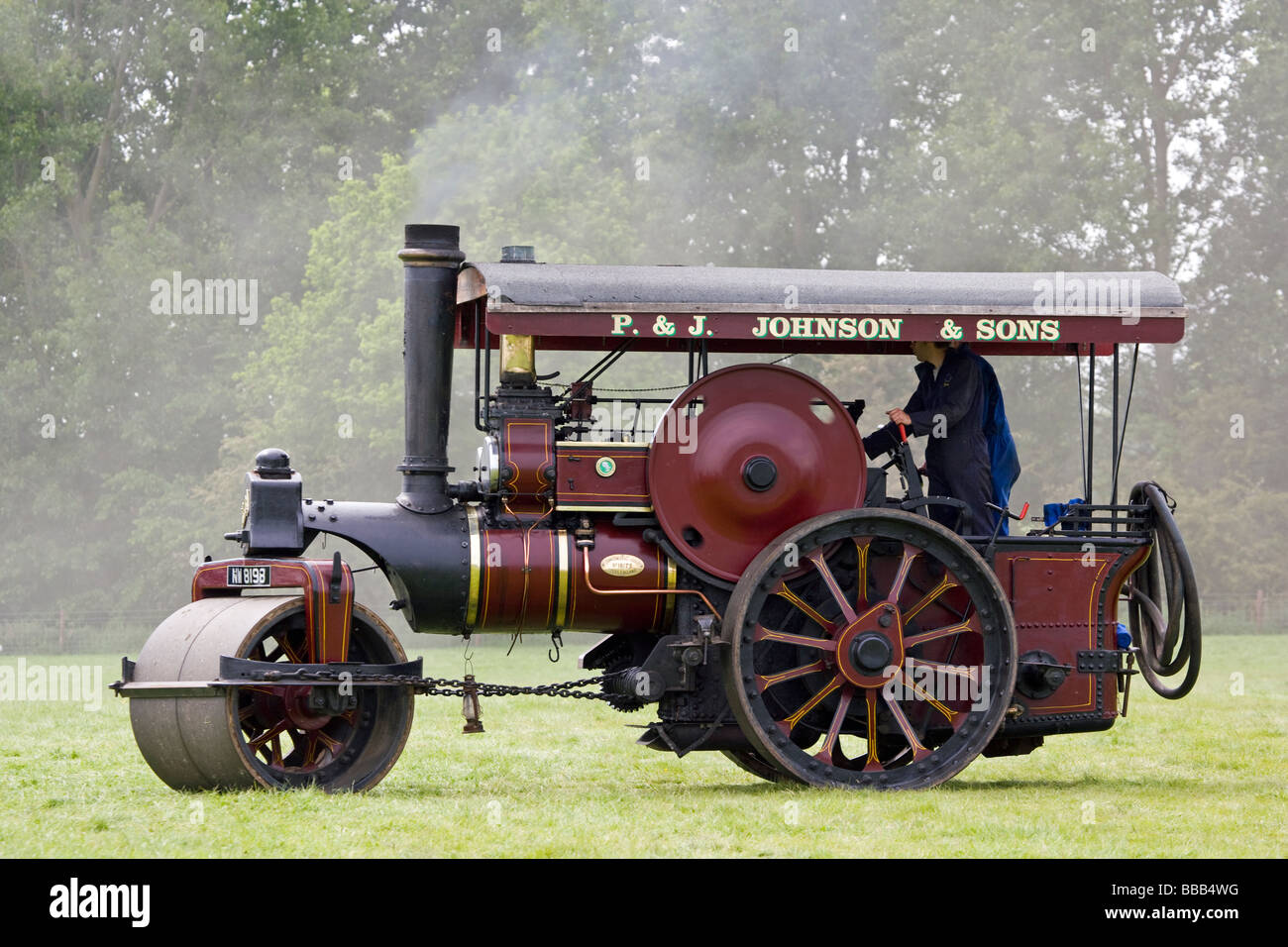 Steam roller working on hi-res stock photography and images - Alamy