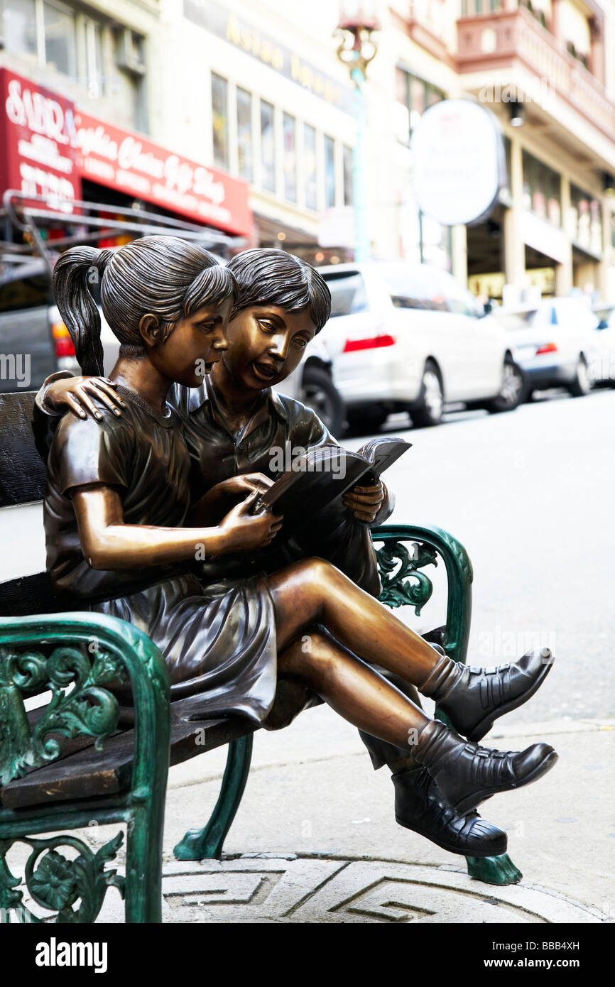 Children reading statue hi-res stock photography and images - Alamy