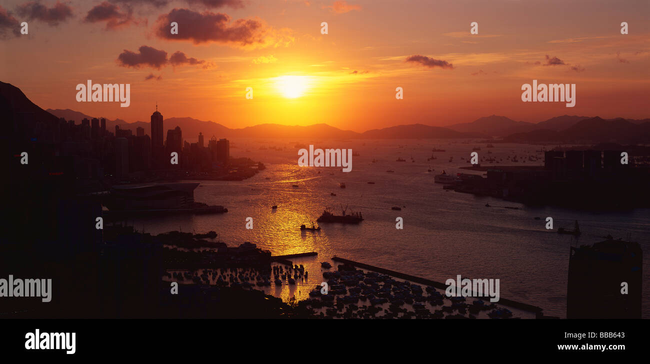Sunset over Victoria Harbour, Hong Kong Stock Photo - Alamy