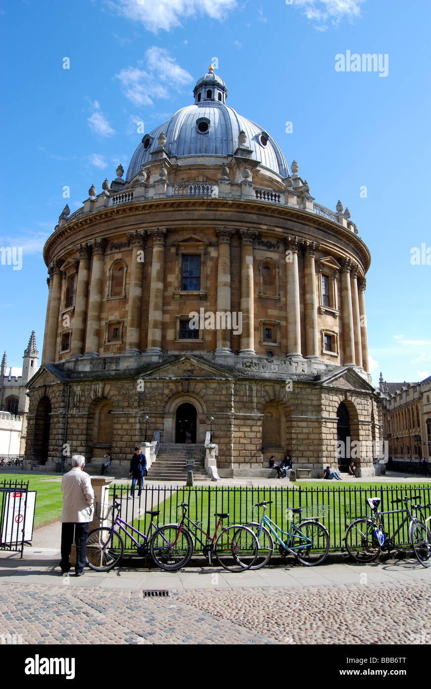 Bodleian library and the radcliffe camera hi-res stock photography and ...