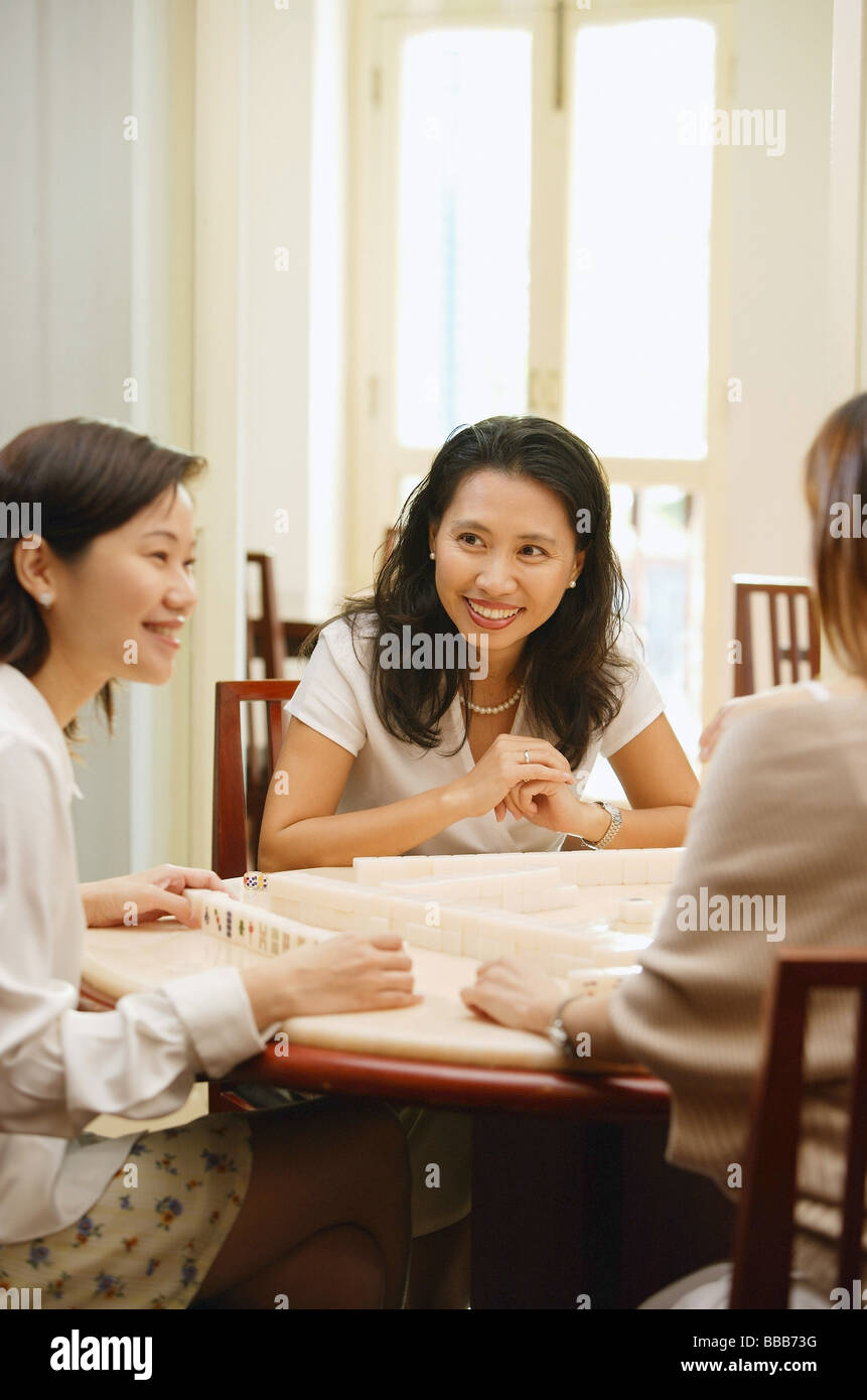 Women playing mahjong tiles hi-res stock photography and images - Alamy