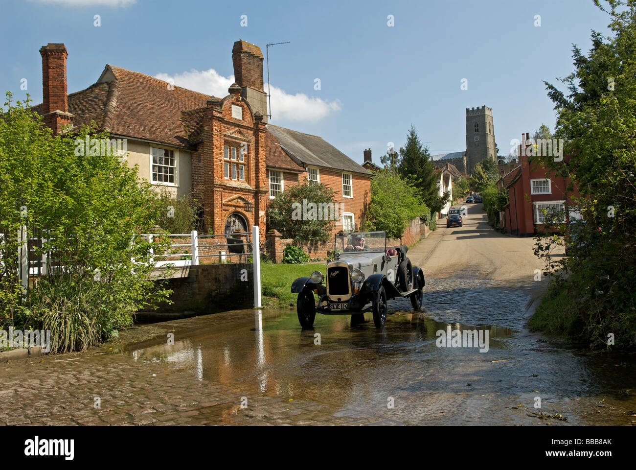 Car driving through ford river hi-res stock photography and images - Alamy