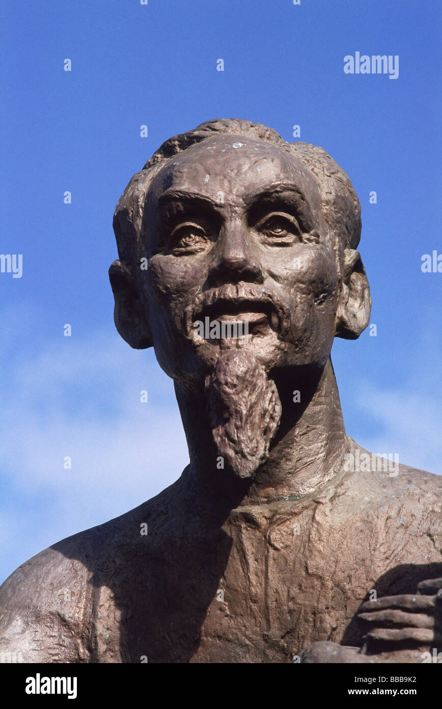 Vietnam statue ho chi hi-res stock photography and images - Alamy