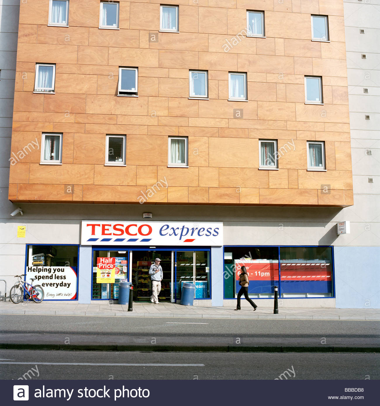 Tesco Express High Street High Resolution Stock Photography and Images ...