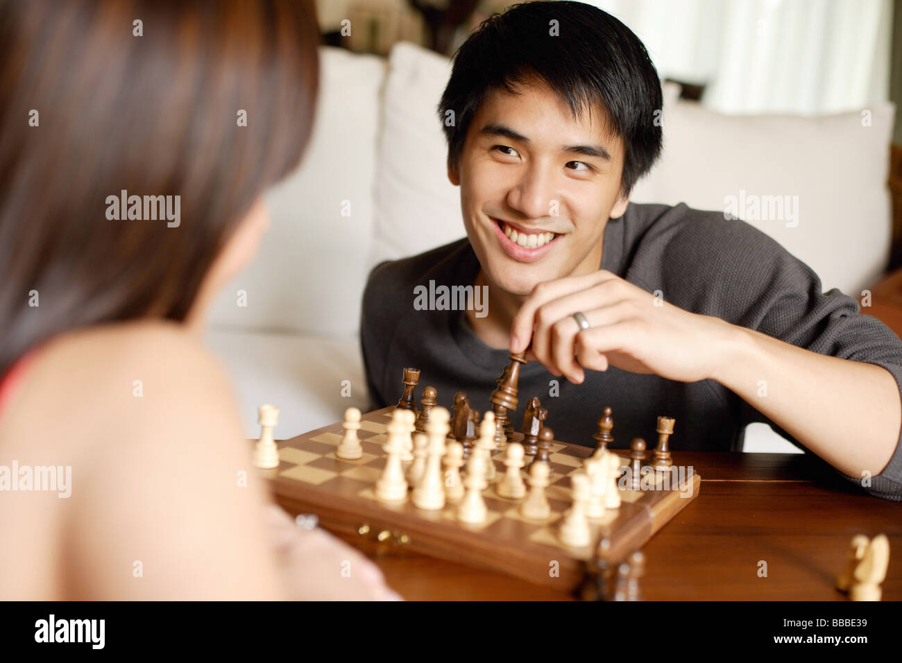 Chess facing camera hi-res stock photography and images - Alamy