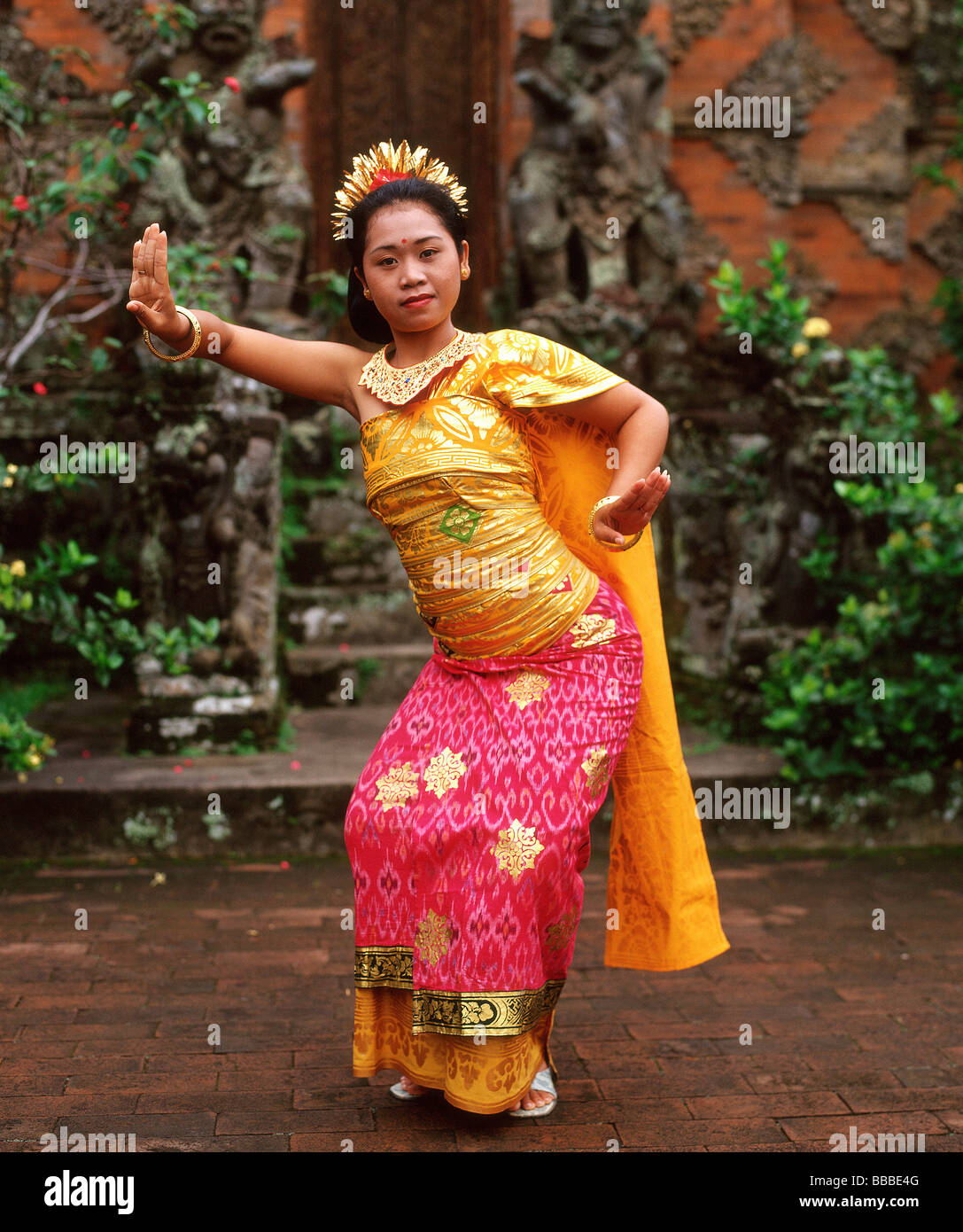 Indonesia, Bali, woman in traditional balinese dance dress Stock Photo ...