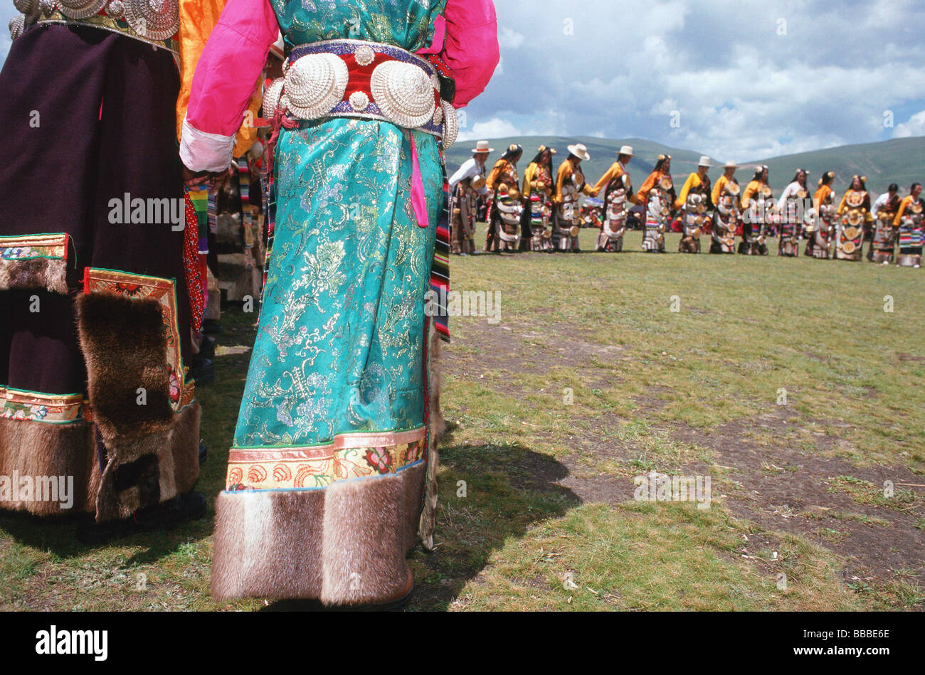 China, Szechuan (Sichuan), Kham region, Khampa men and women in full ...