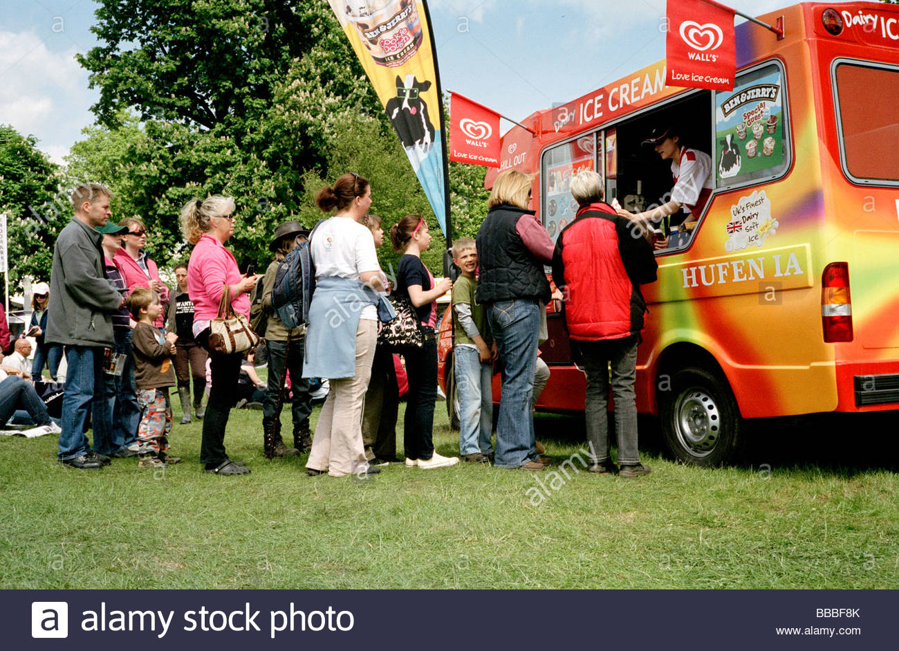 Ice Cream Queue Stock Photos & Ice Cream Queue Stock Images - Alamy