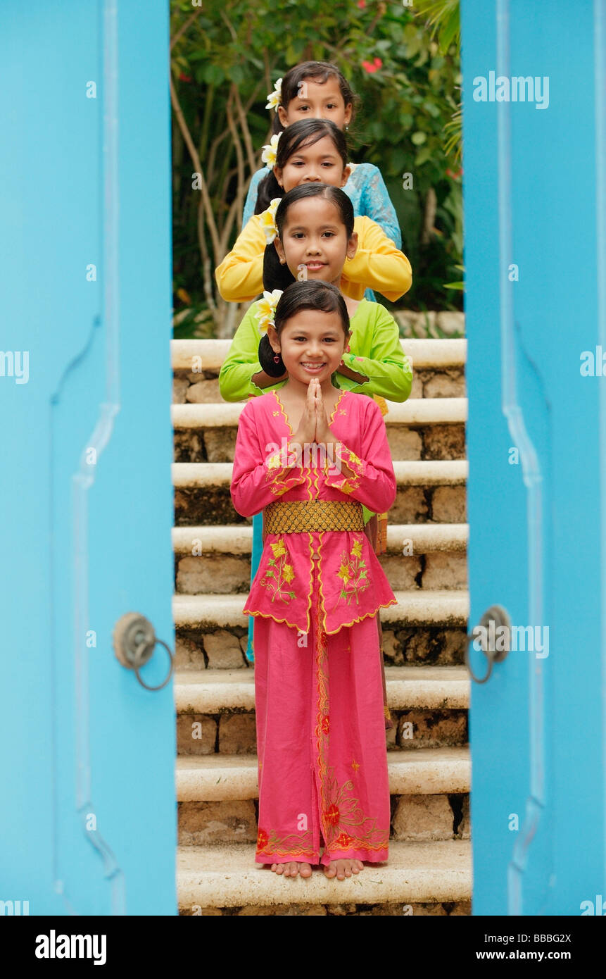 Balinese girls standing in row hi-res stock photography and images - Alamy