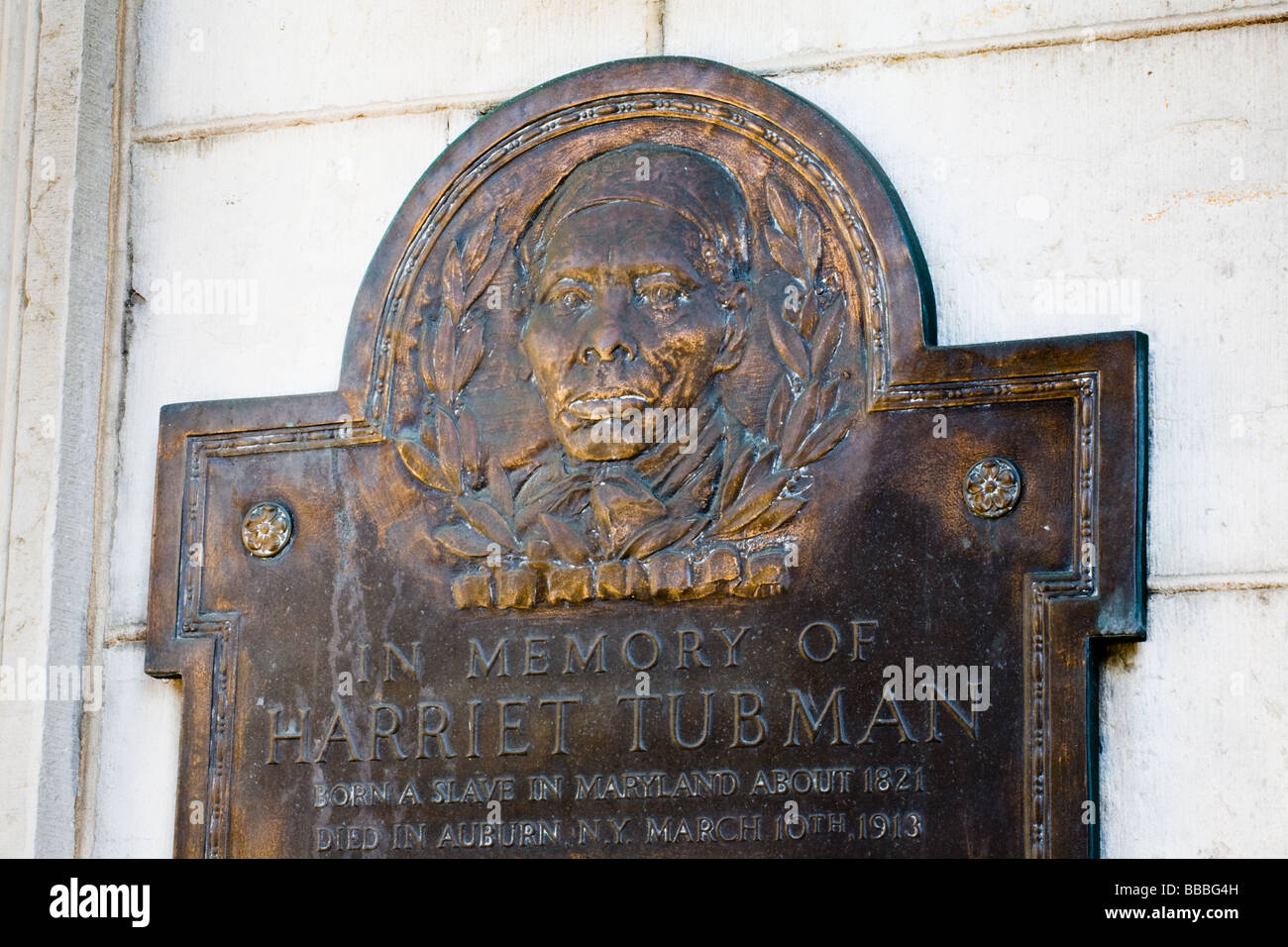 Plaque dedicated to abolitionist Harriet Tubman at Cayuga County ...