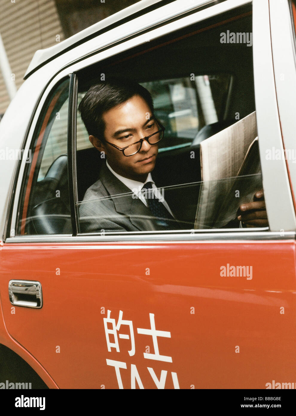 Newspaper taxi hi-res stock photography and images - Alamy