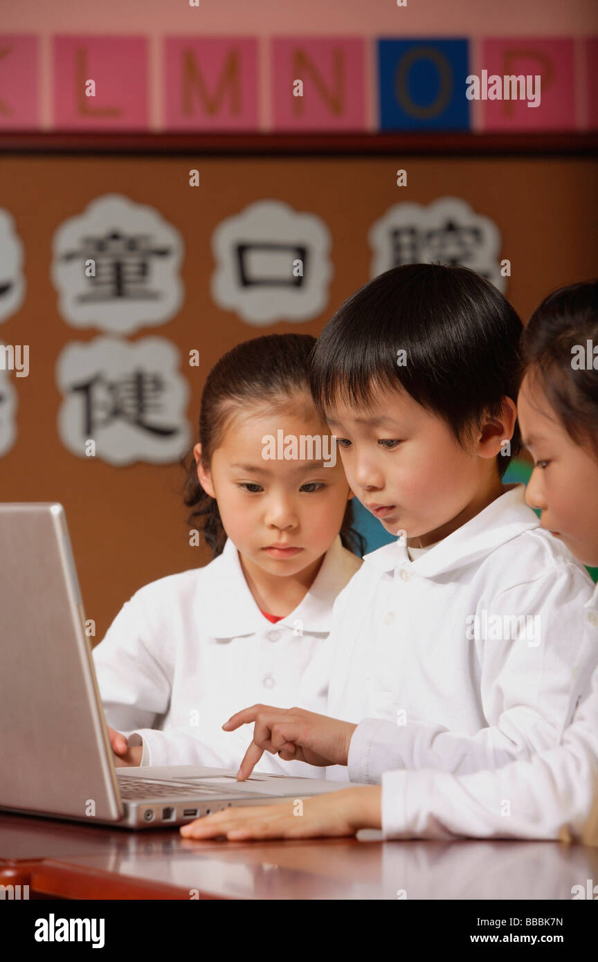 Students computer class china hi-res stock photography and images - Alamy