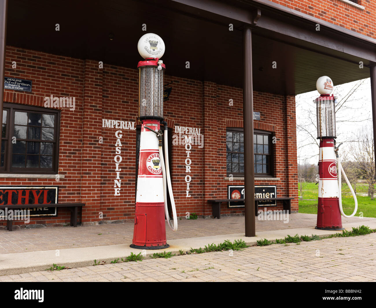 Imperial Gasoline vintage gas station Stock Photo - Alamy
