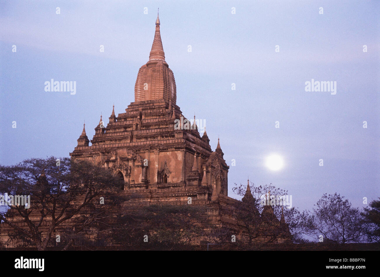 Bagan temple architecture hi-res stock photography and images - Alamy