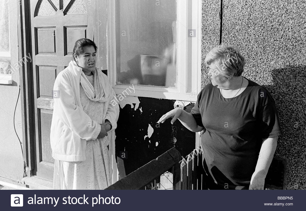 Two Women Garden Fence High Resolution Stock Photography and Images - Alamy