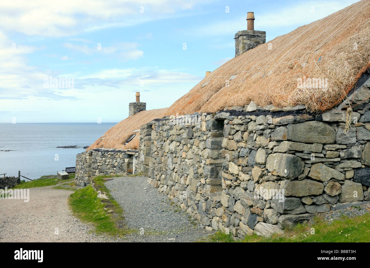 Traditional scottish blackhouse hi-res stock photography and images - Alamy