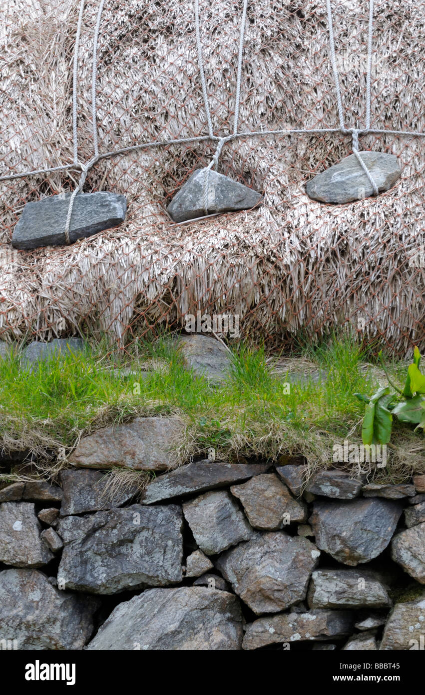 Traditional scottish blackhouse hi-res stock photography and images - Alamy