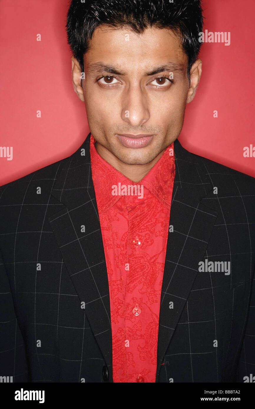 Man looking at camera, portrait Stock Photo - Alamy
