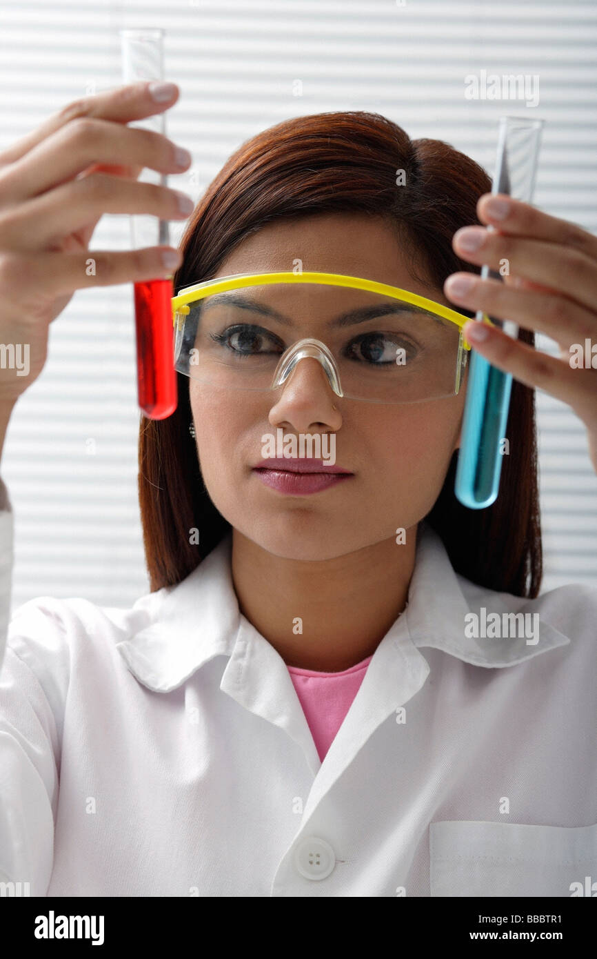 Vile science liquid hi-res stock photography and images - Alamy