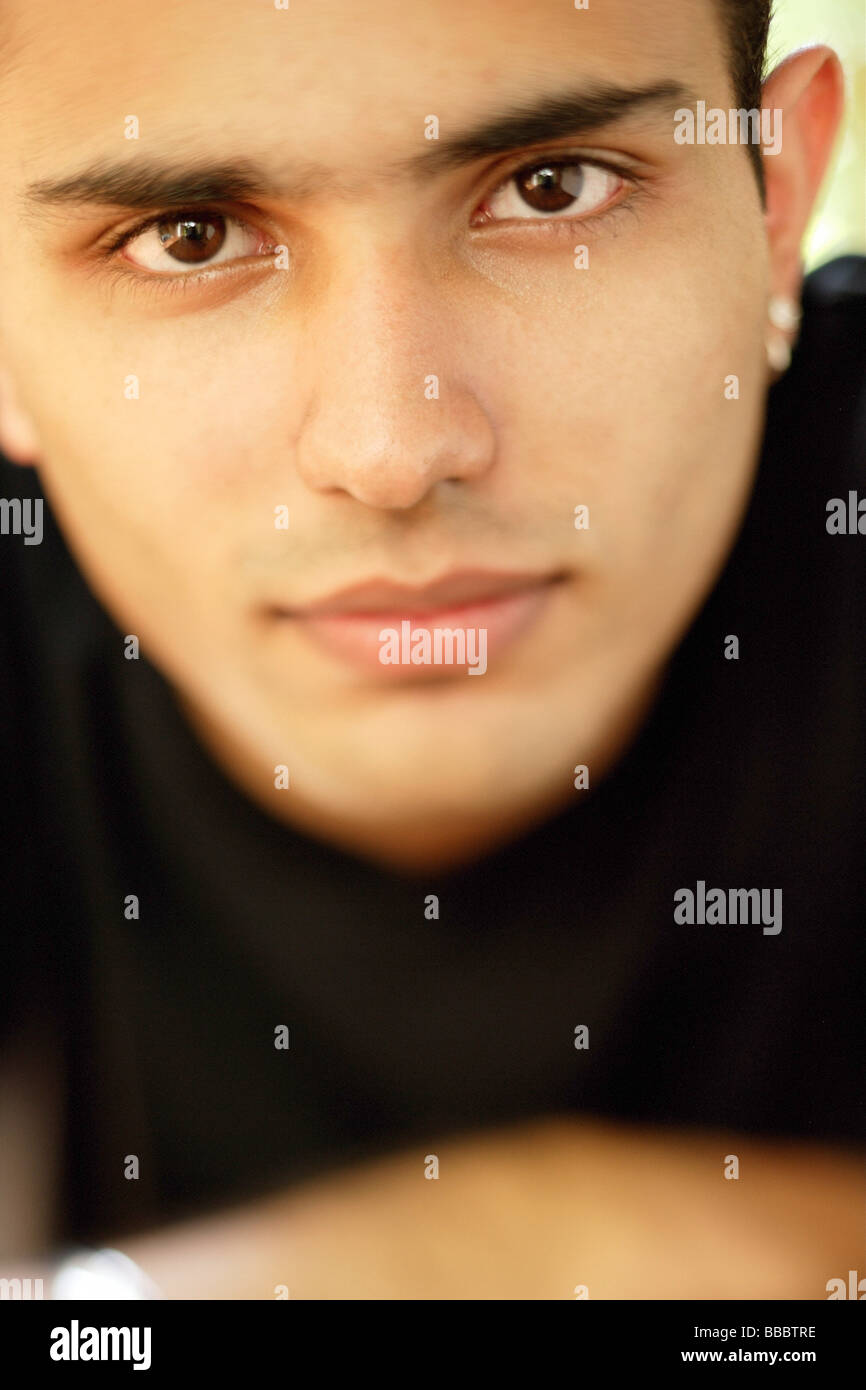 Man looking at camera, portrait Stock Photo - Alamy