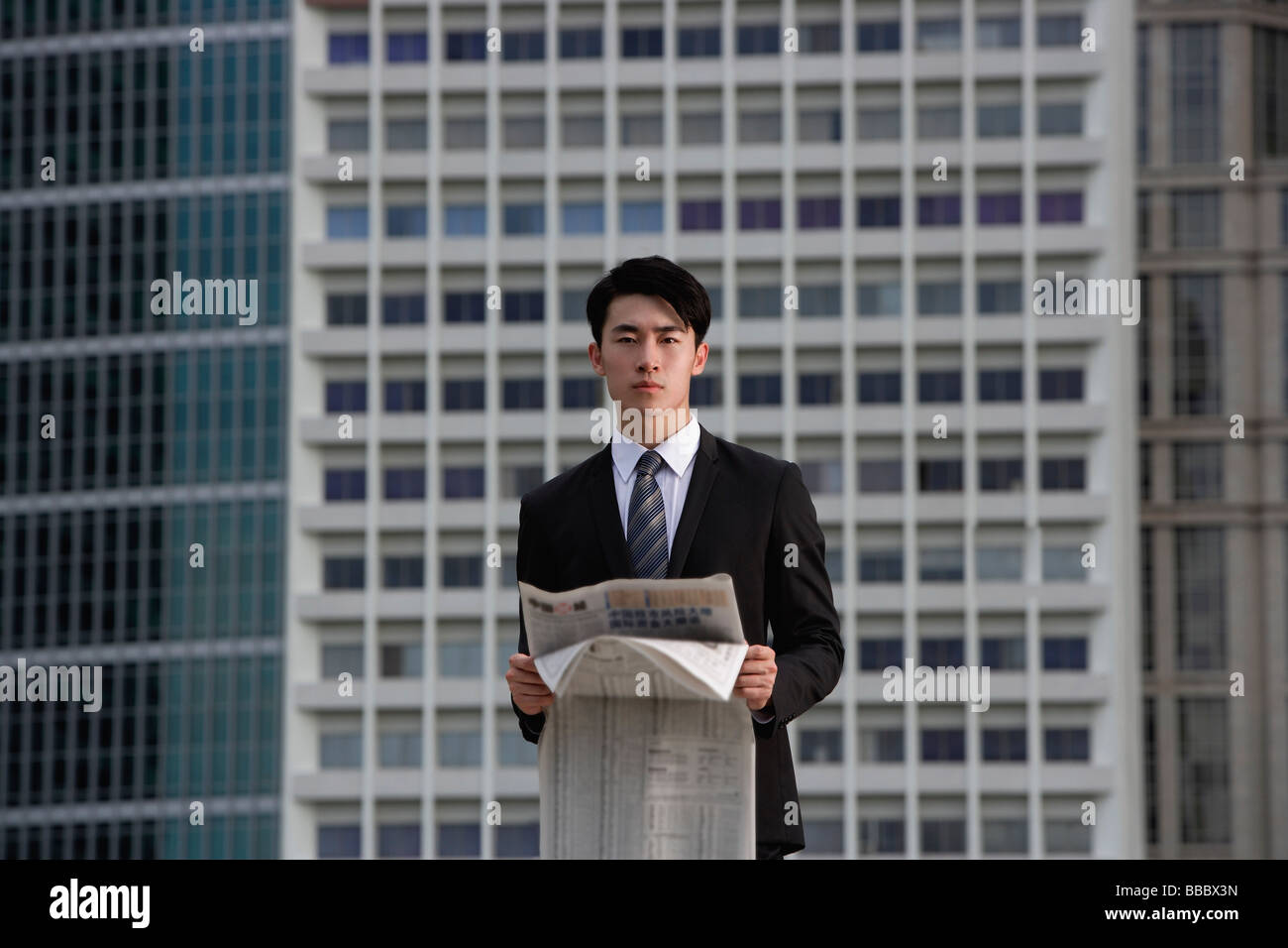 Newspaper building hi-res stock photography and images - Alamy