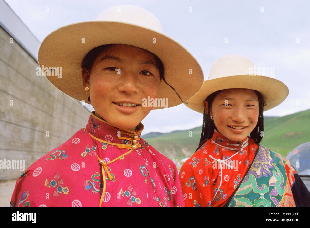 China, Szechuan (Sichuan), Kham region, Khampa women in traditional ...