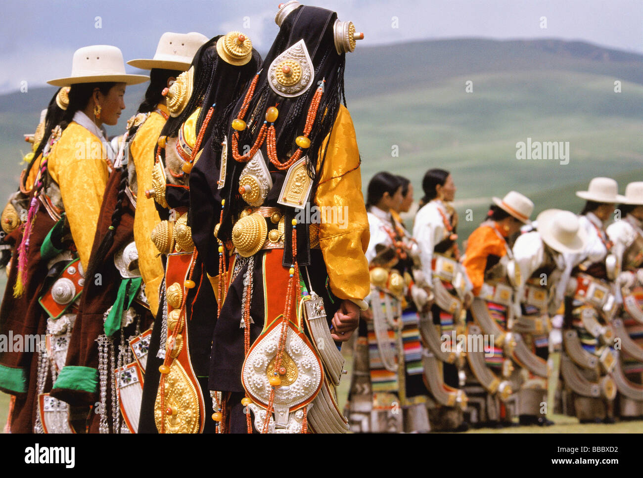 China, Szechuan (Sichuan), Kham region, Khampa women dancing in ...