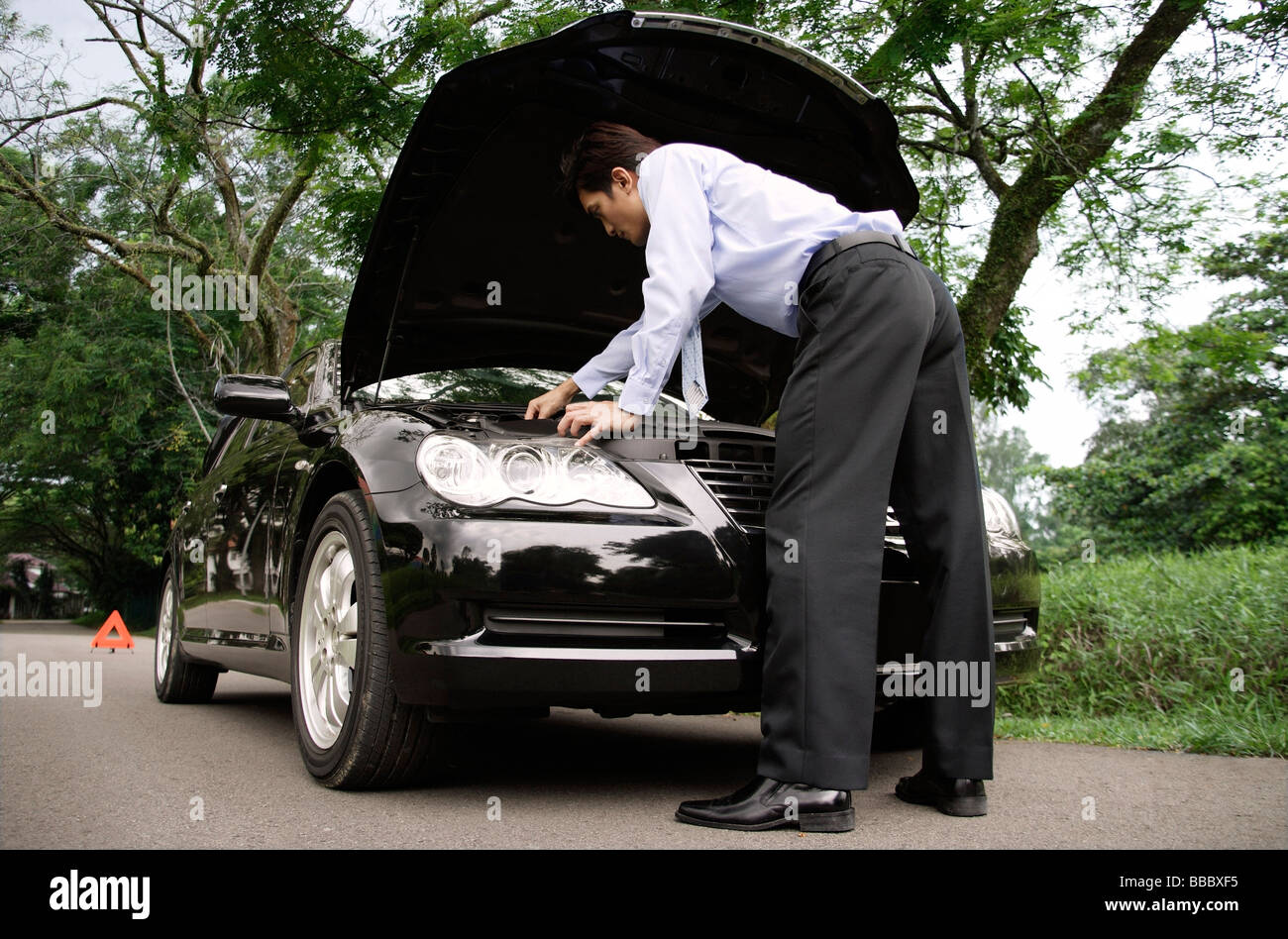 Car under body hi-res stock photography and images - Alamy