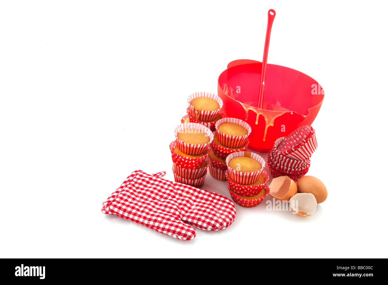 Baking fancy cakes in red Stock Photo - Alamy
