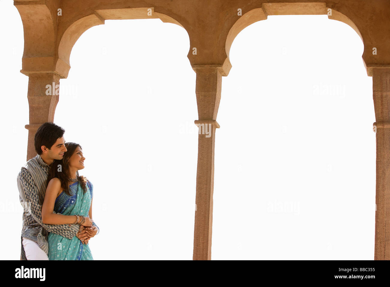young couple, archway of traditional Indian building Stock Photo - Alamy