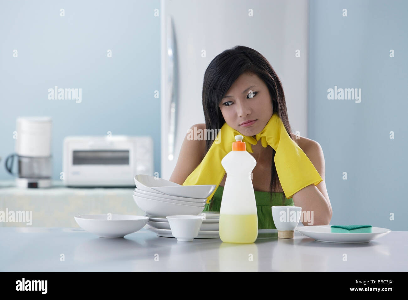 Stacking dishes hi-res stock photography and images - Alamy