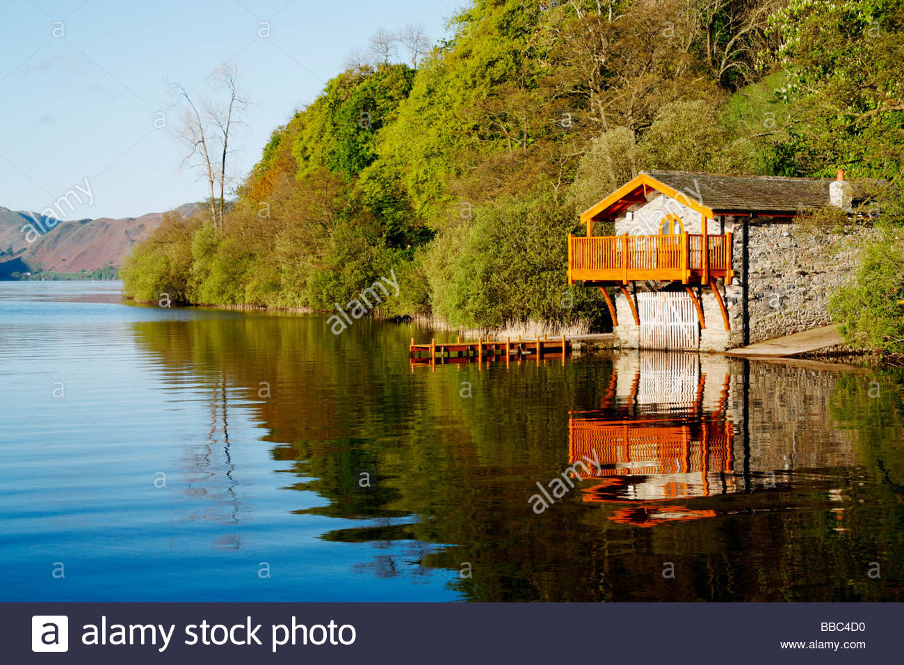Pooley Bridge Boathouse On Ullswater Stock Photos & Pooley Bridge ...