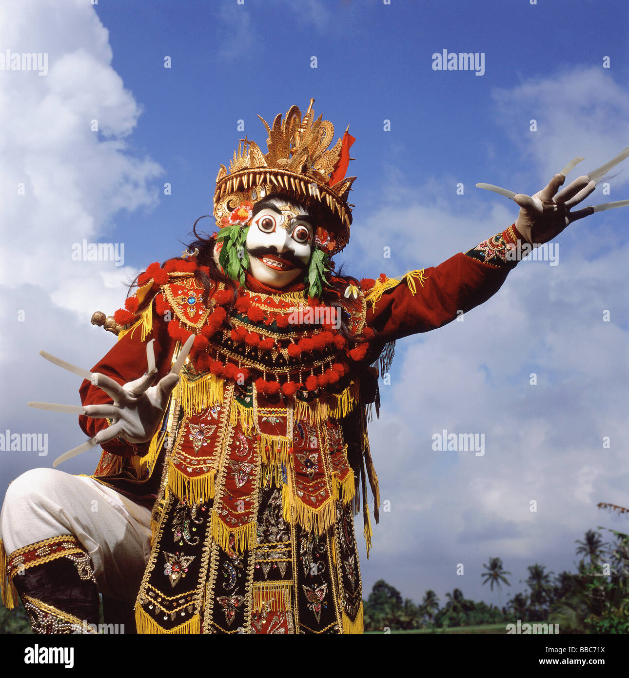 Indonesia, Bali, Ubud, Mask (Topeng) dancer performing Stock Photo - Alamy