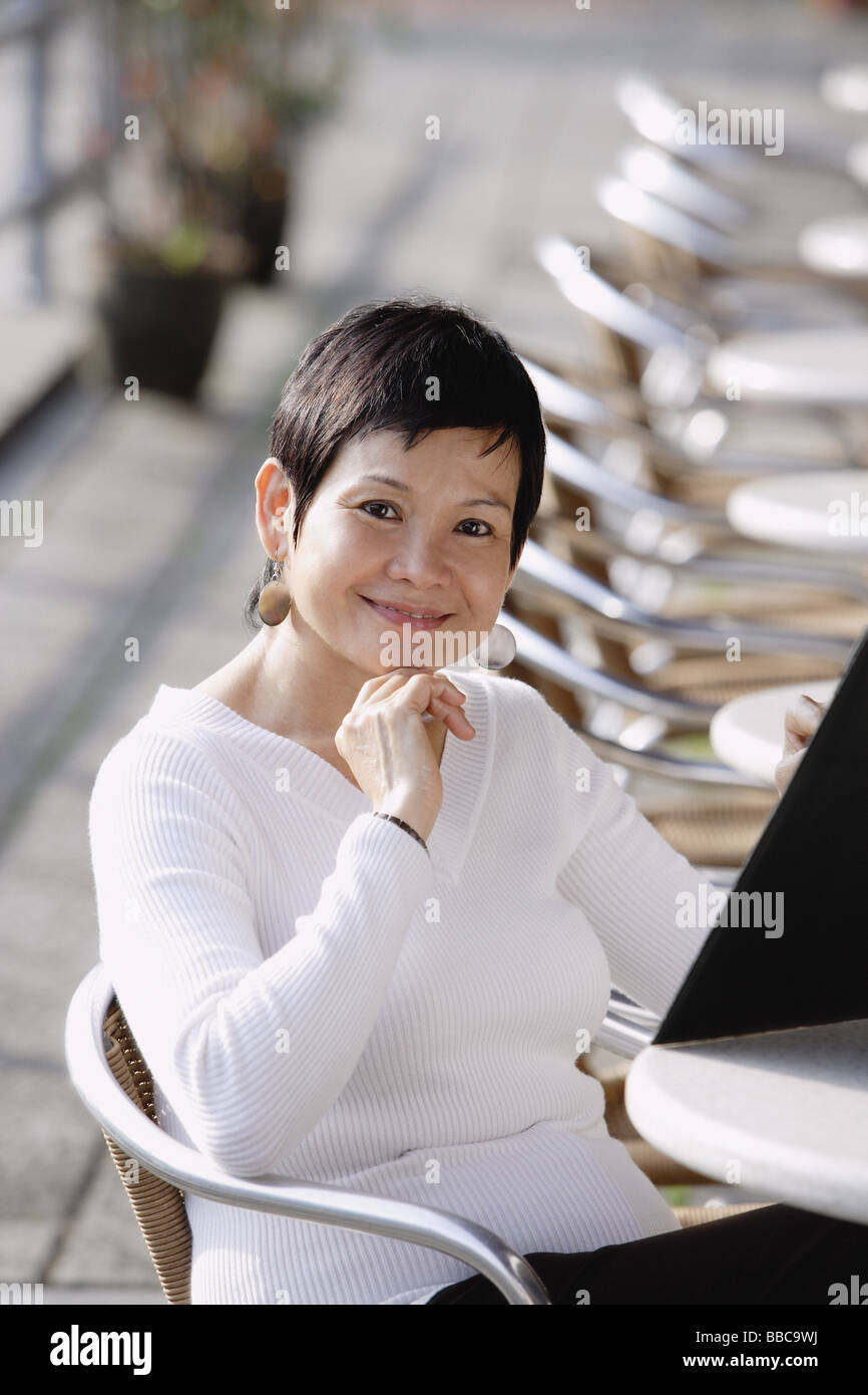 50 55 years woman cafe hi-res stock photography and images - Alamy