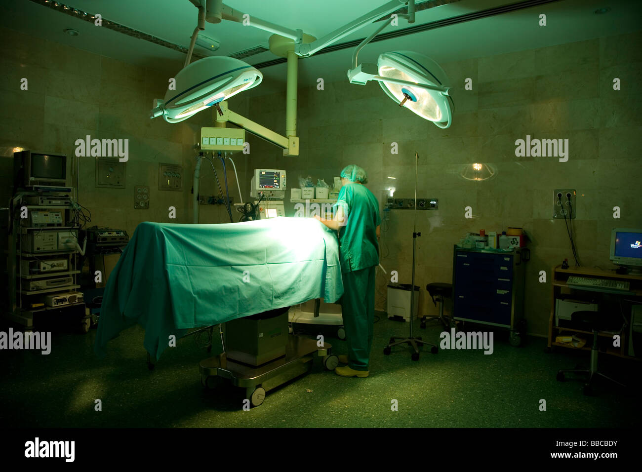 Anestesia horizontal hi-res stock photography and images - Alamy
