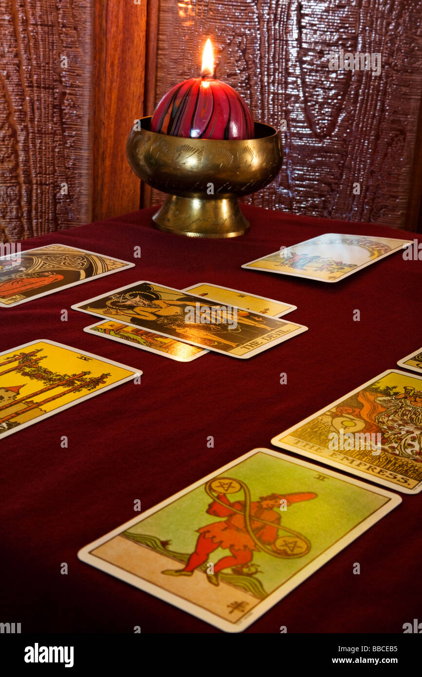 Rider waite tarot hi-res stock photography and images - Alamy