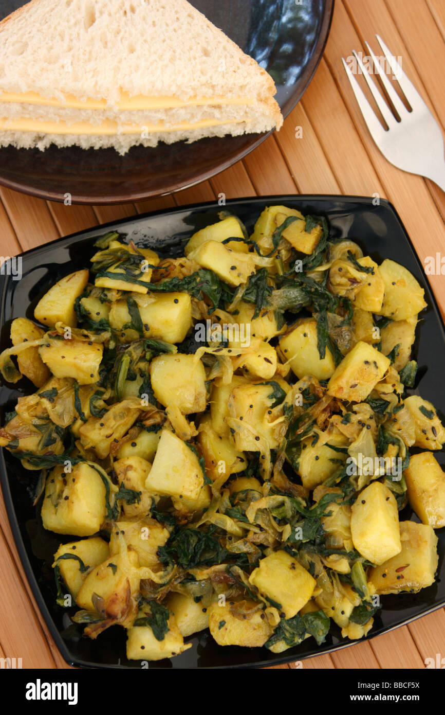 Saag Aloo Bhuna – Potato and Spinach dish Stock Photo - Alamy