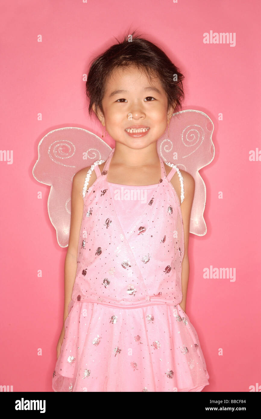 Wings attached hi-res stock photography and images - Alamy