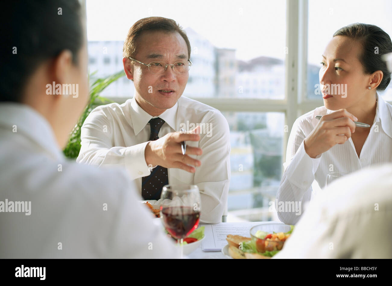 Executives having lunch meeting Stock Photo - Alamy Executives having lunch meeting Stock Photo - Alamy