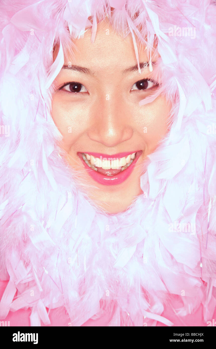 Woman's head feathers hi-res stock photography and images - Alamy