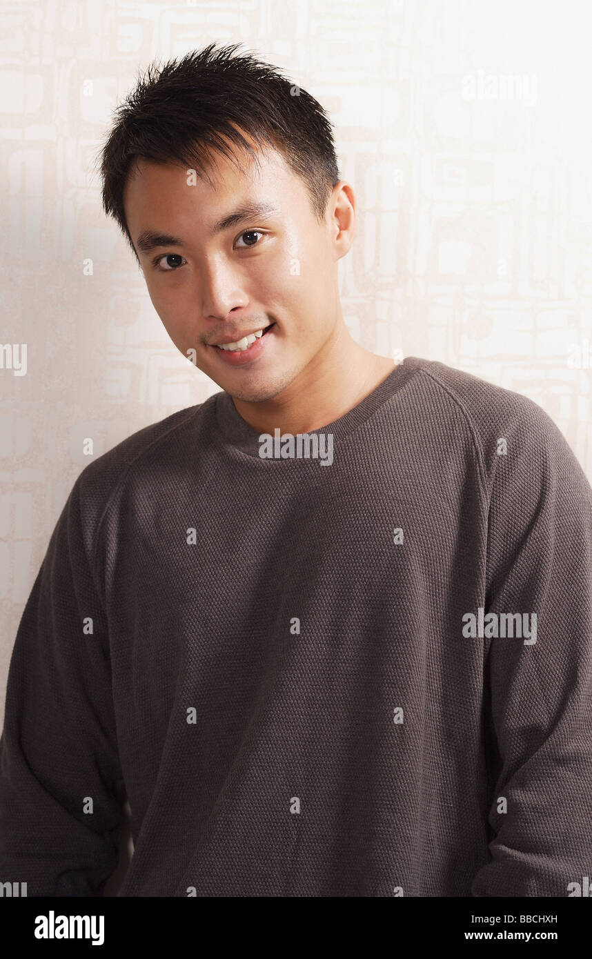 Man looking at camera, portrait Stock Photo - Alamy