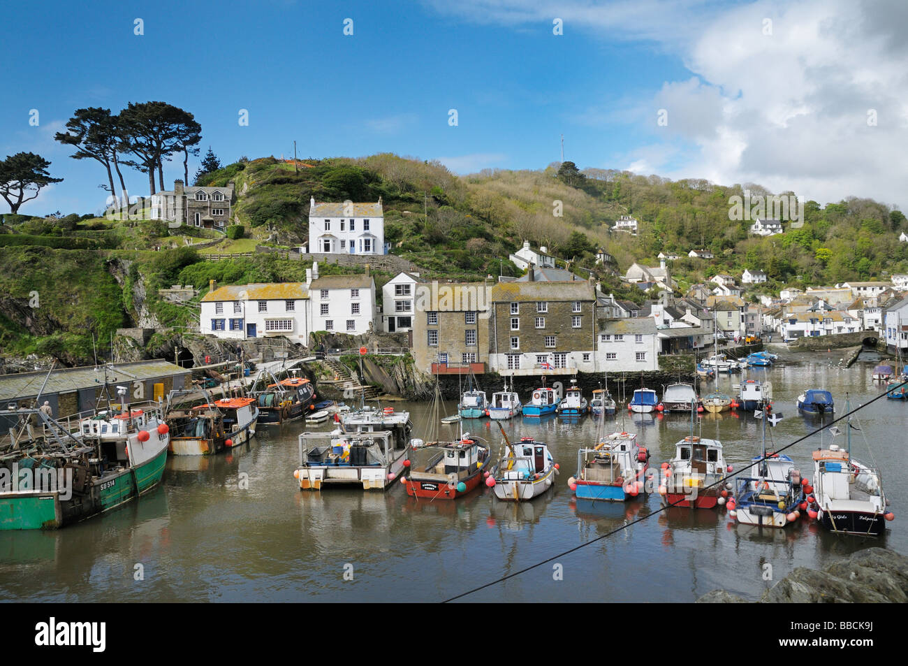 Cornwall polperro uk village port hi-res stock photography and images ...