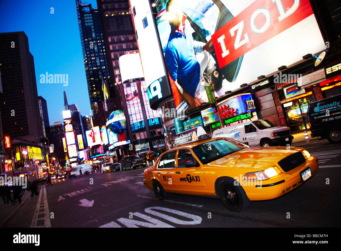 yellow taxi, Times Square, New York Stock Photo - Alamy
