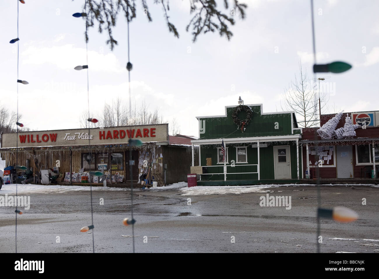 Willow alaska house hi-res stock photography and images - Alamy