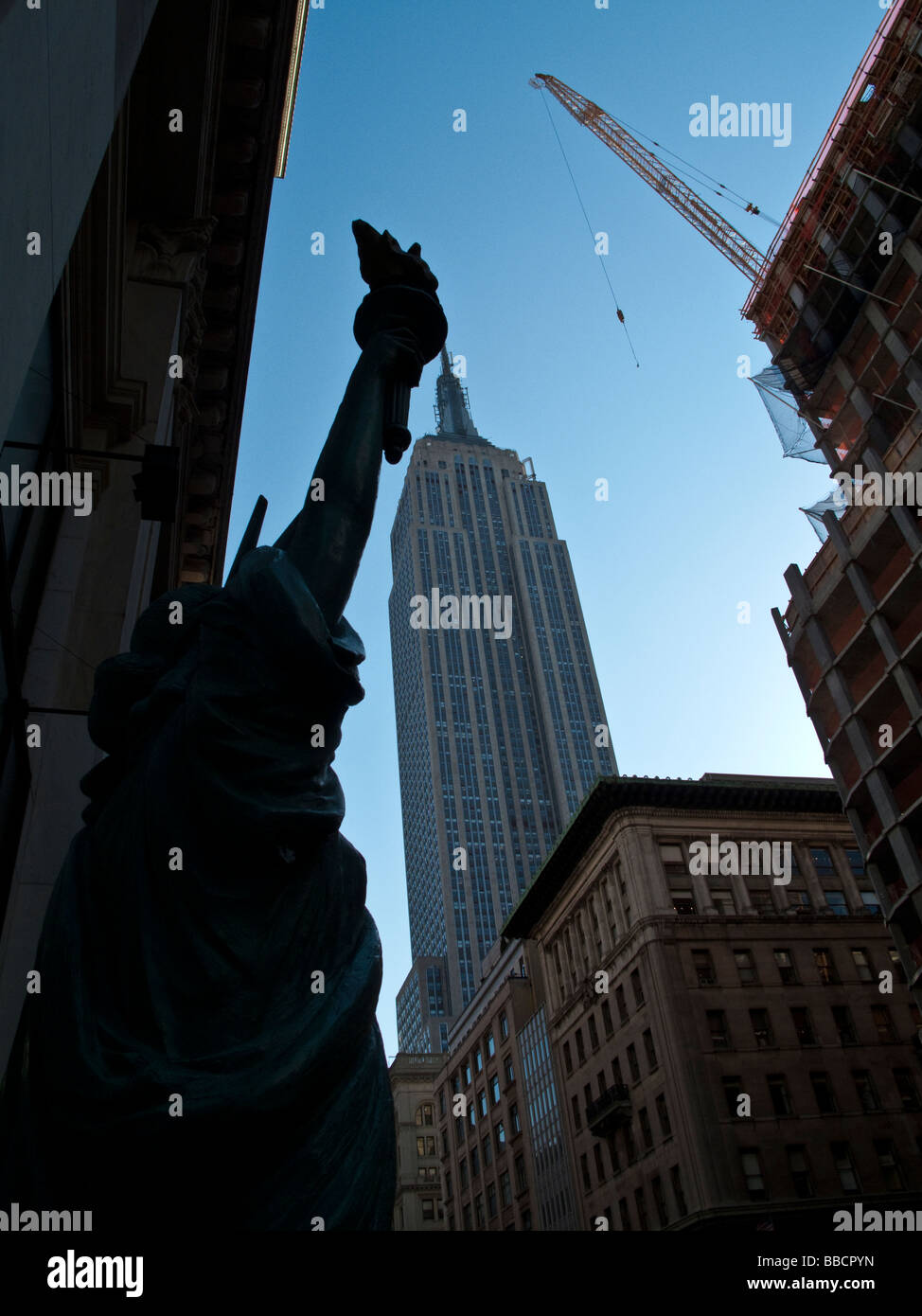Statue of liberty figure hi-res stock photography and images - Alamy