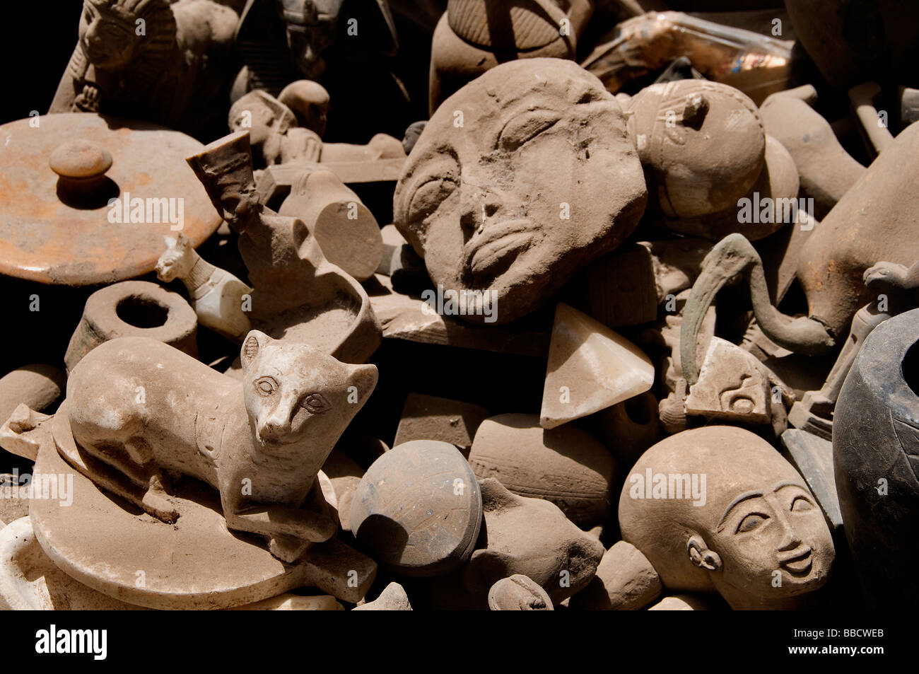 Luxor Egypt Bazaar Souk antique ancient old swap Stock Photo - Alamy
